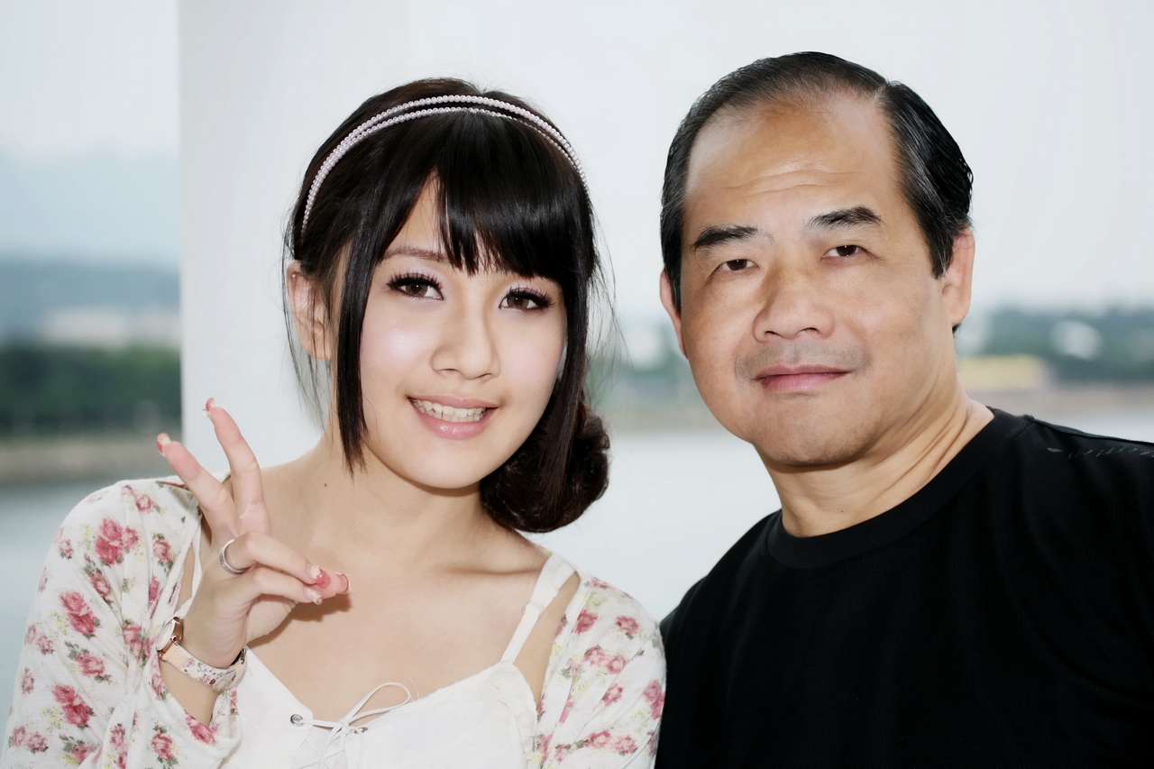 2010 - Alan and his fair ladies -- fotop.net photo sharing network