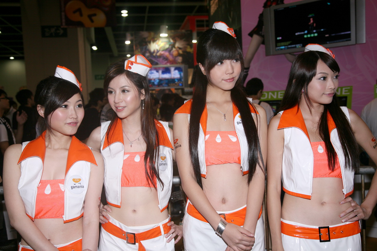 Group of Gamania Girls' Folder -- fotop.net photo sharing network