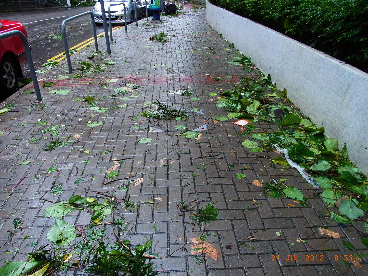 24 July 2012 - Typhoon Signal No. 10 -- fotop.net photo sharing network