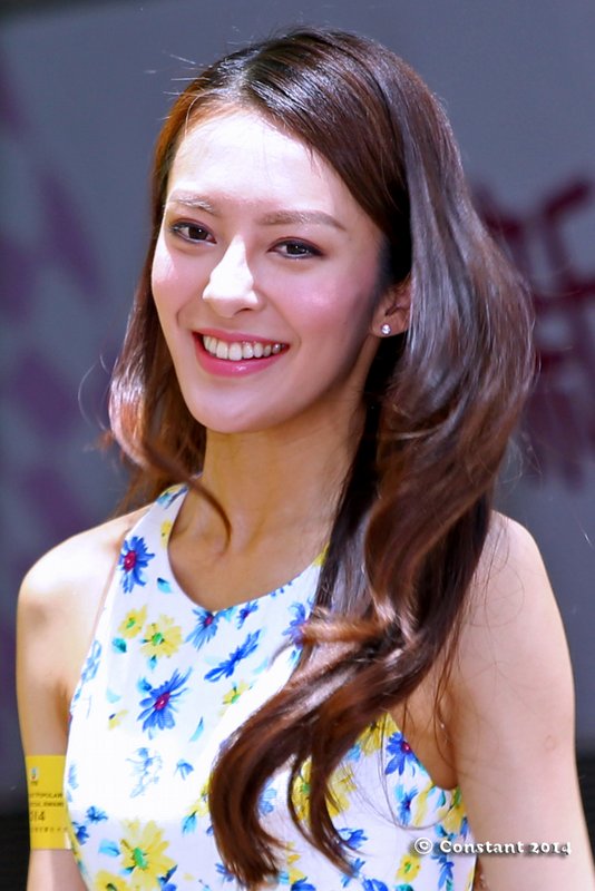 Kelly Cheung 張曦雯 -- fotop.net photo sharing network