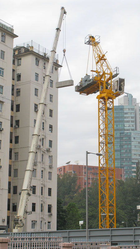 Potain MR90 up with Set Win AC70 City Class :: 40 -- fotop.net photo ...