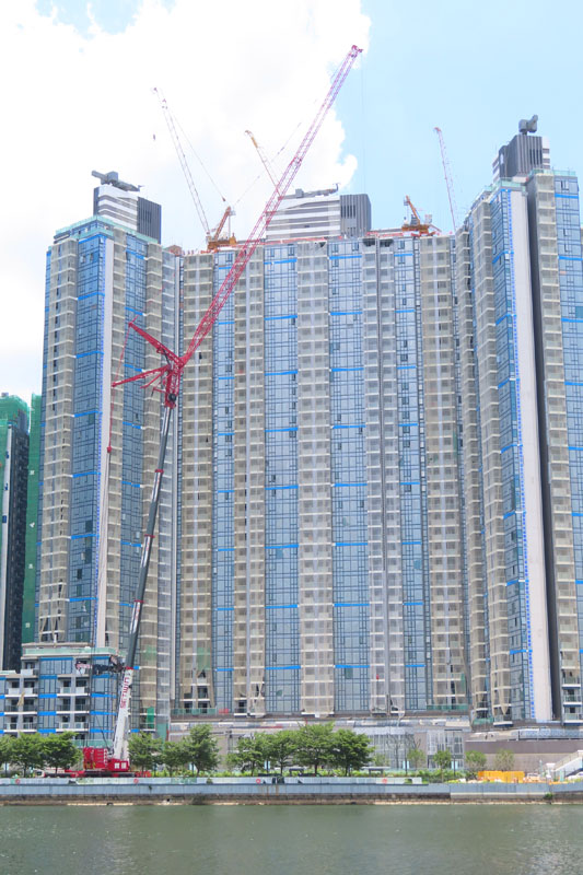 Set Win LTM1650-8.1 + 80.5m luffing fly-jib dismantling derrrick cranes ...