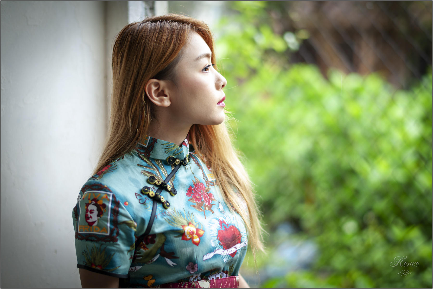 By the Wall :: 4 -- fotop.net photo sharing network