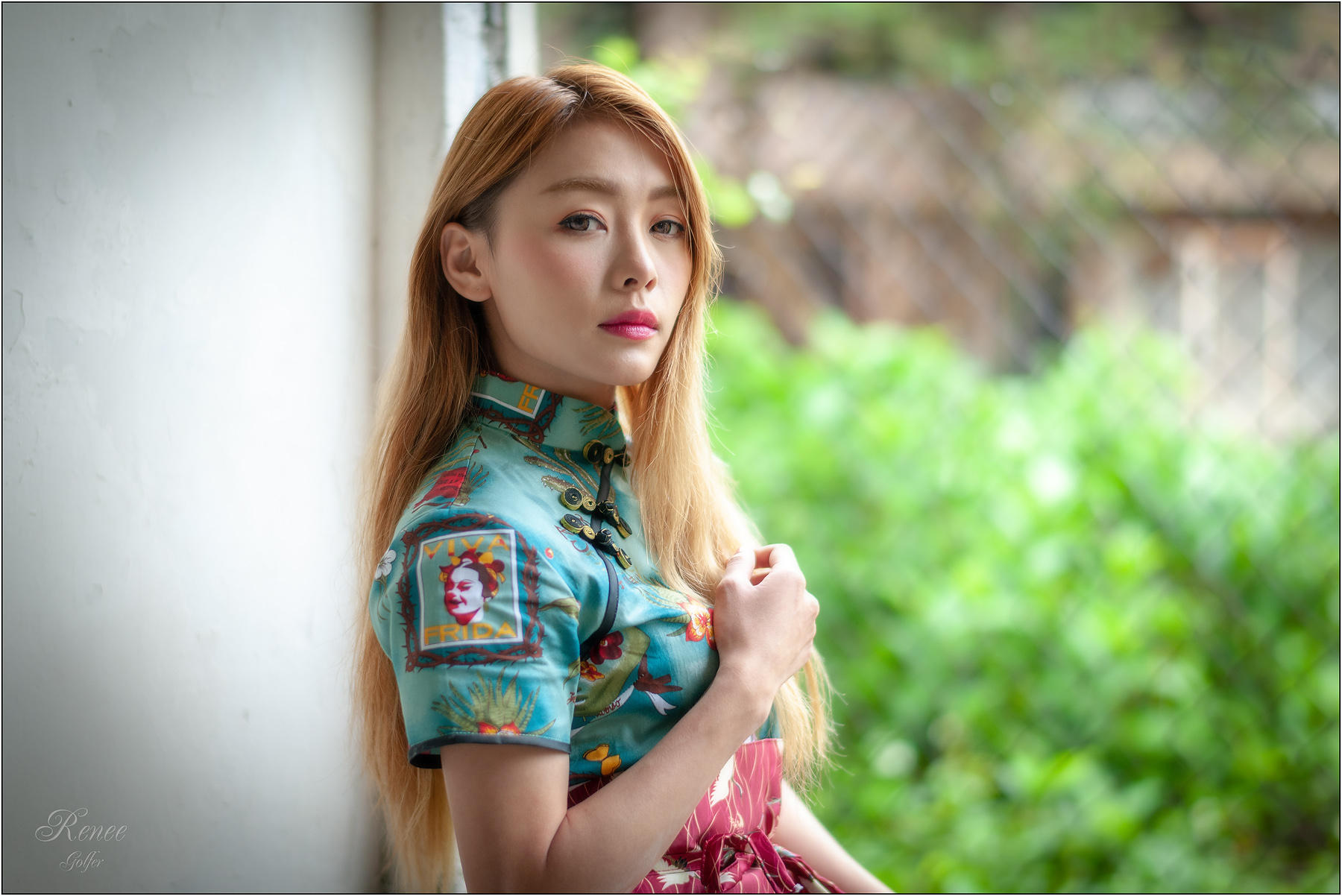 By the Wall :: 6 -- fotop.net photo sharing network