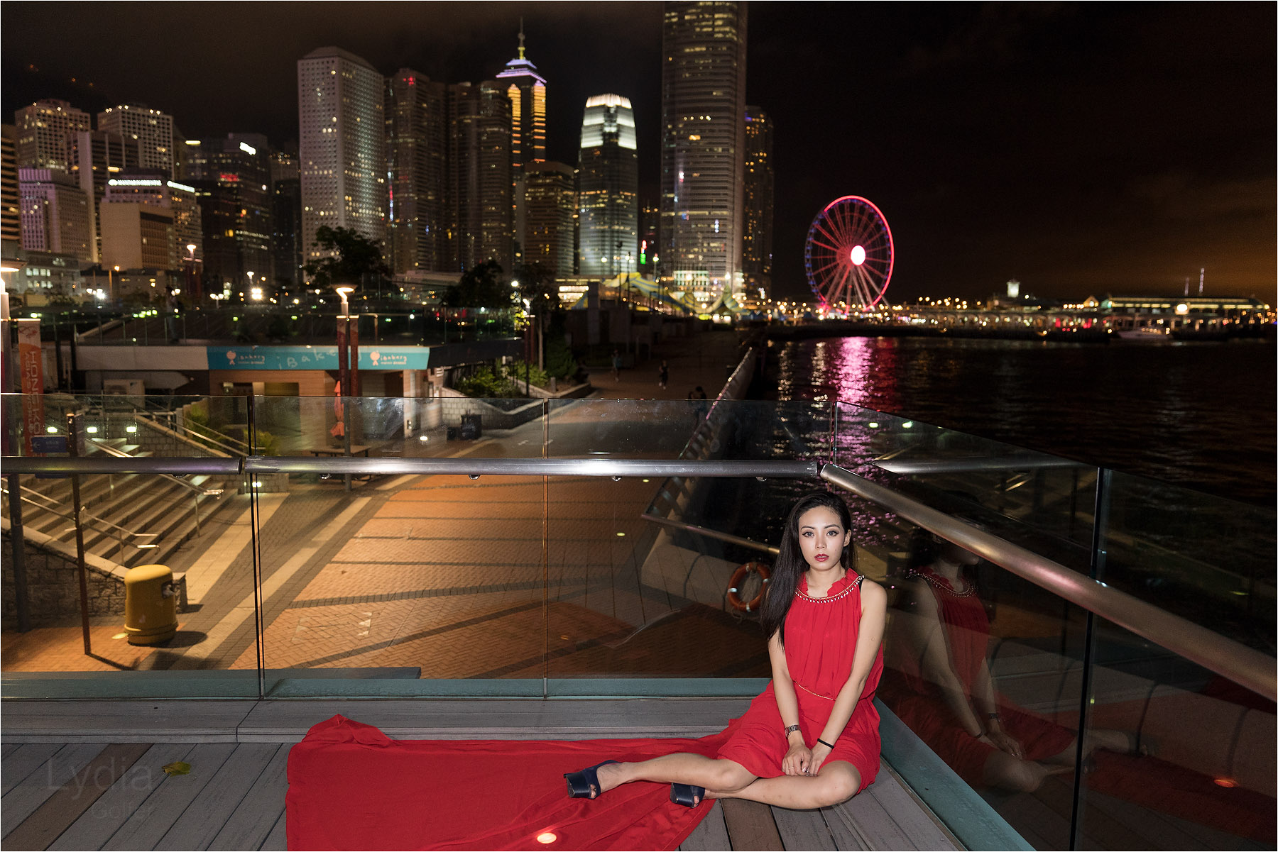 Seated by the Glasss :: 3 -- fotop.net photo sharing network