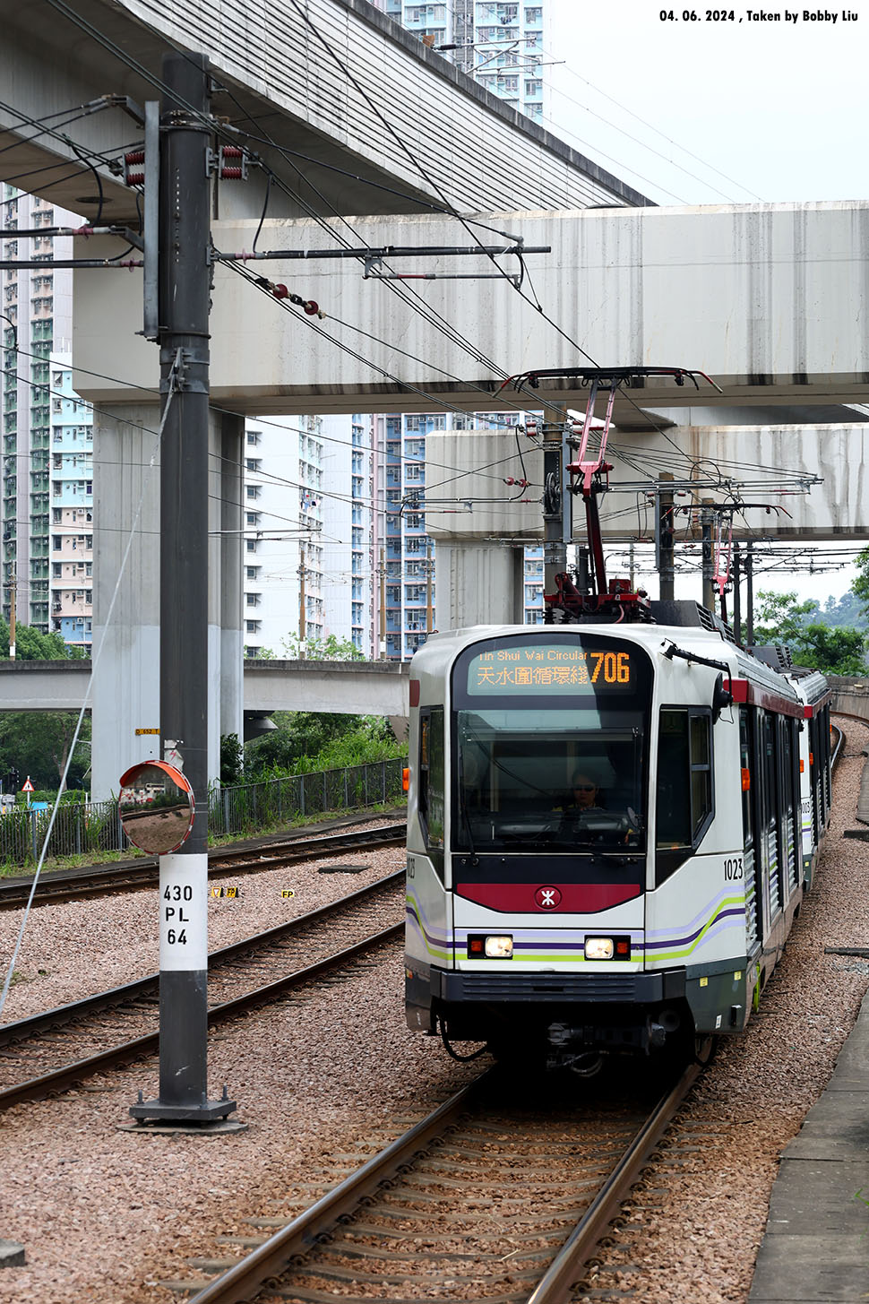 MTR Light Rail Tram Car :: 565 -- fotop.net photo sharing network