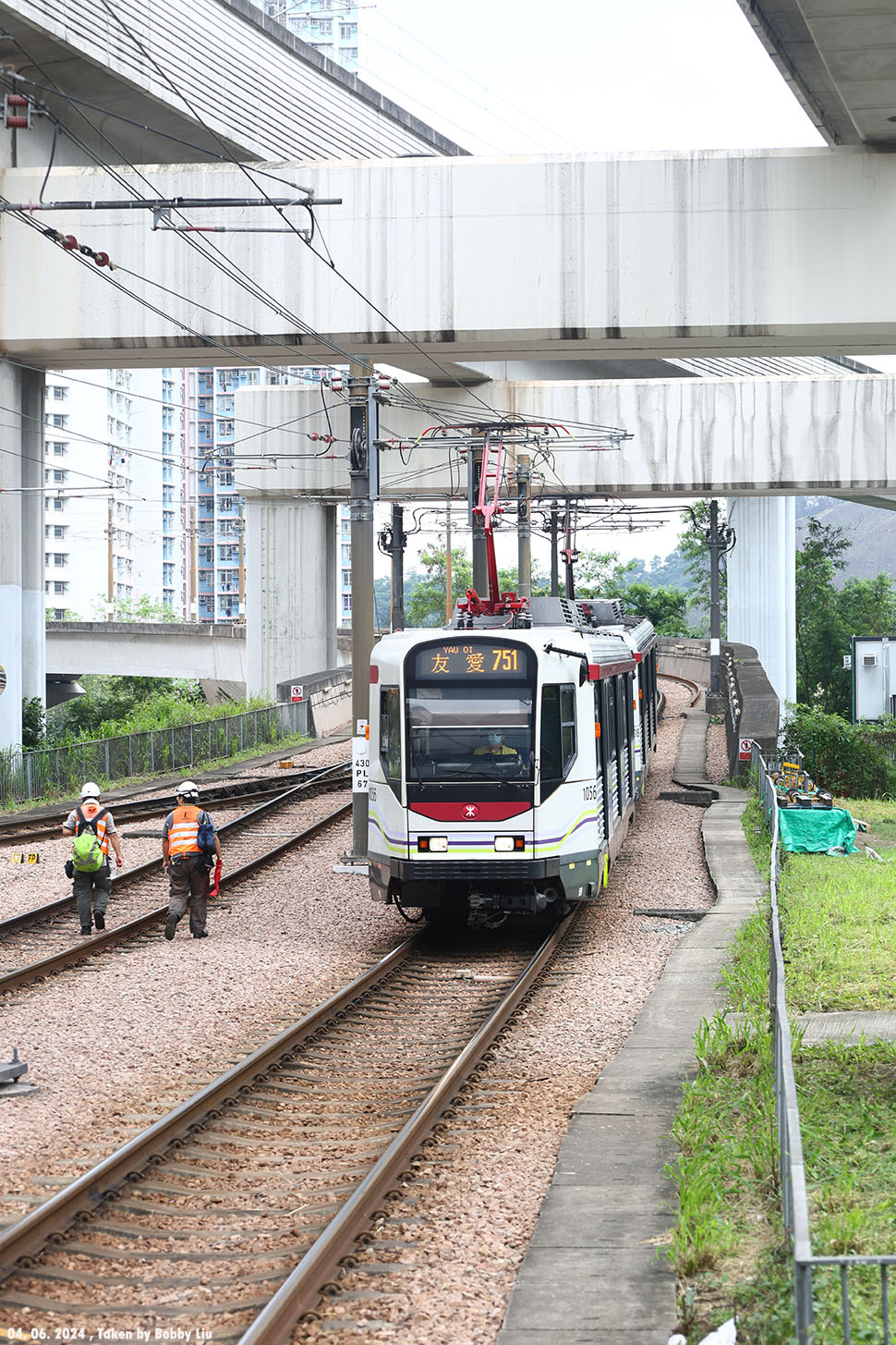 MTR Light Rail Tram Car :: 569 -- fotop.net photo sharing network