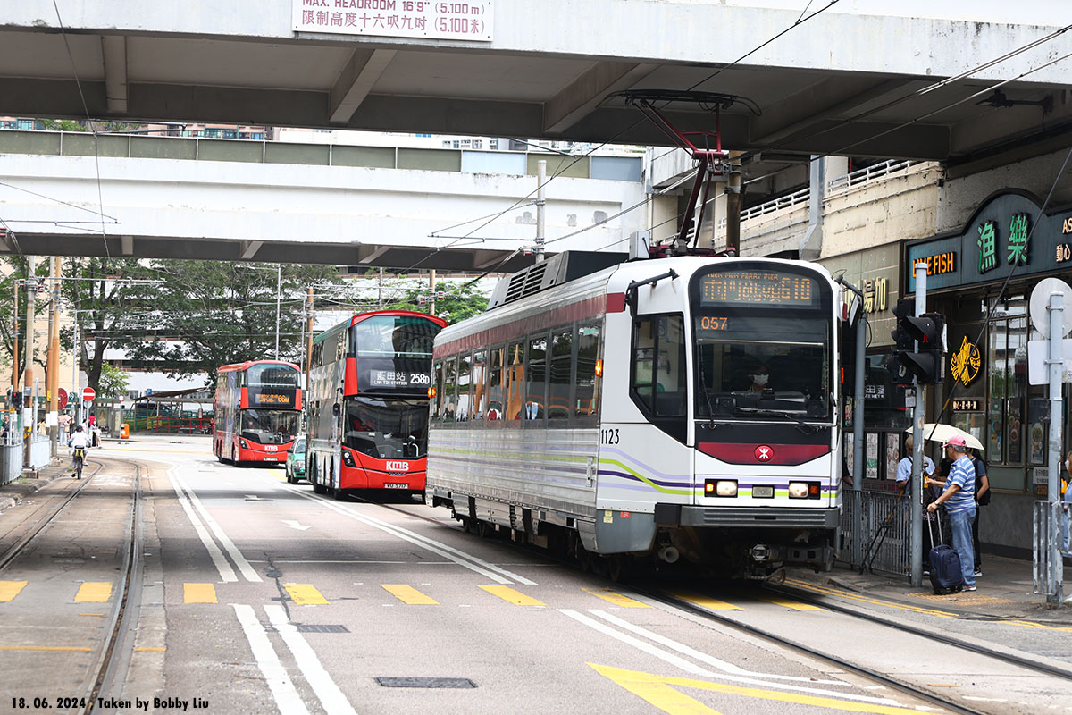 MTR Light Rail Tram Car :: 589 -- fotop.net photo sharing network