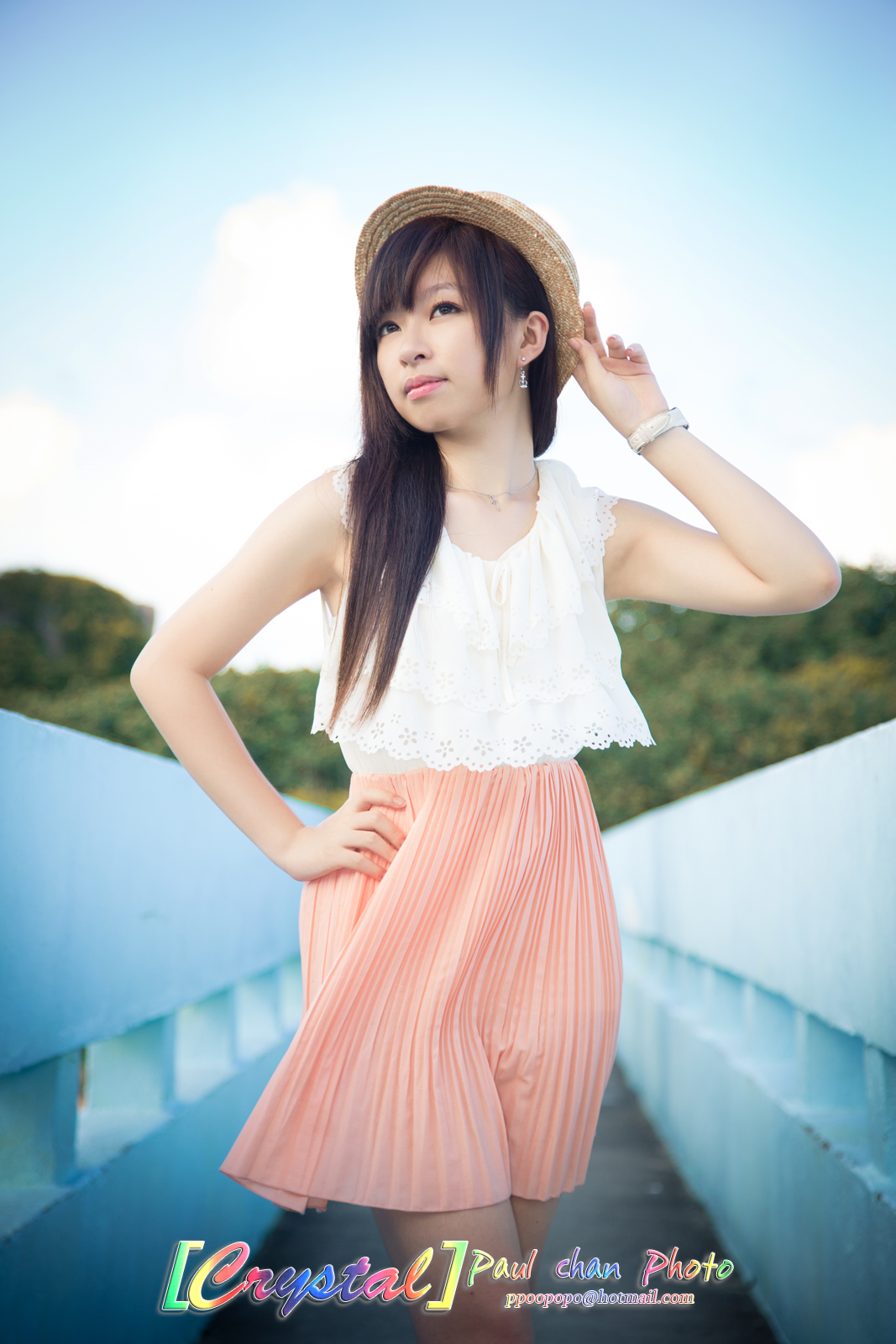 Crystal Wong -- fotop.net photo sharing network